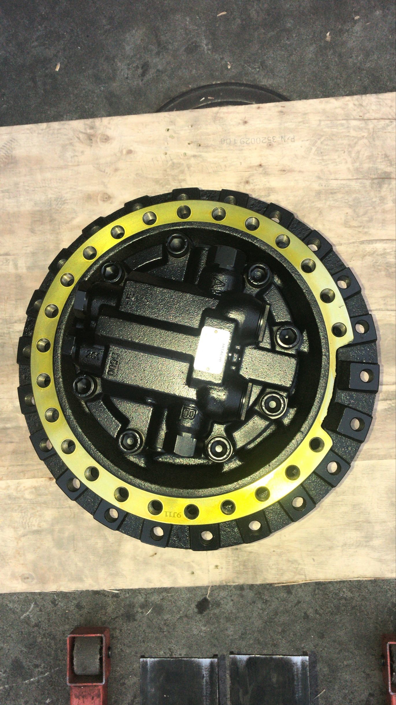 HITACHI Travel Motor Assy HMGF68 HMGF57 ZX330 ZX330-3 ZX330-5 ZX350-3 ...